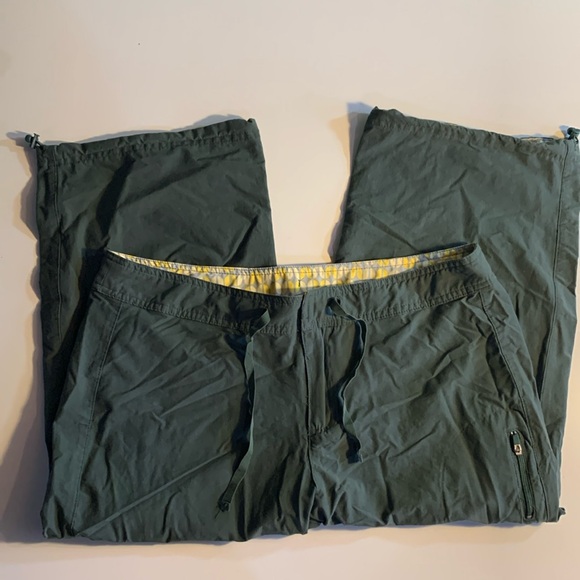 Danskin Now | Pants & Jumpsuits | Danskin Green Capri Pants | Poshmark
